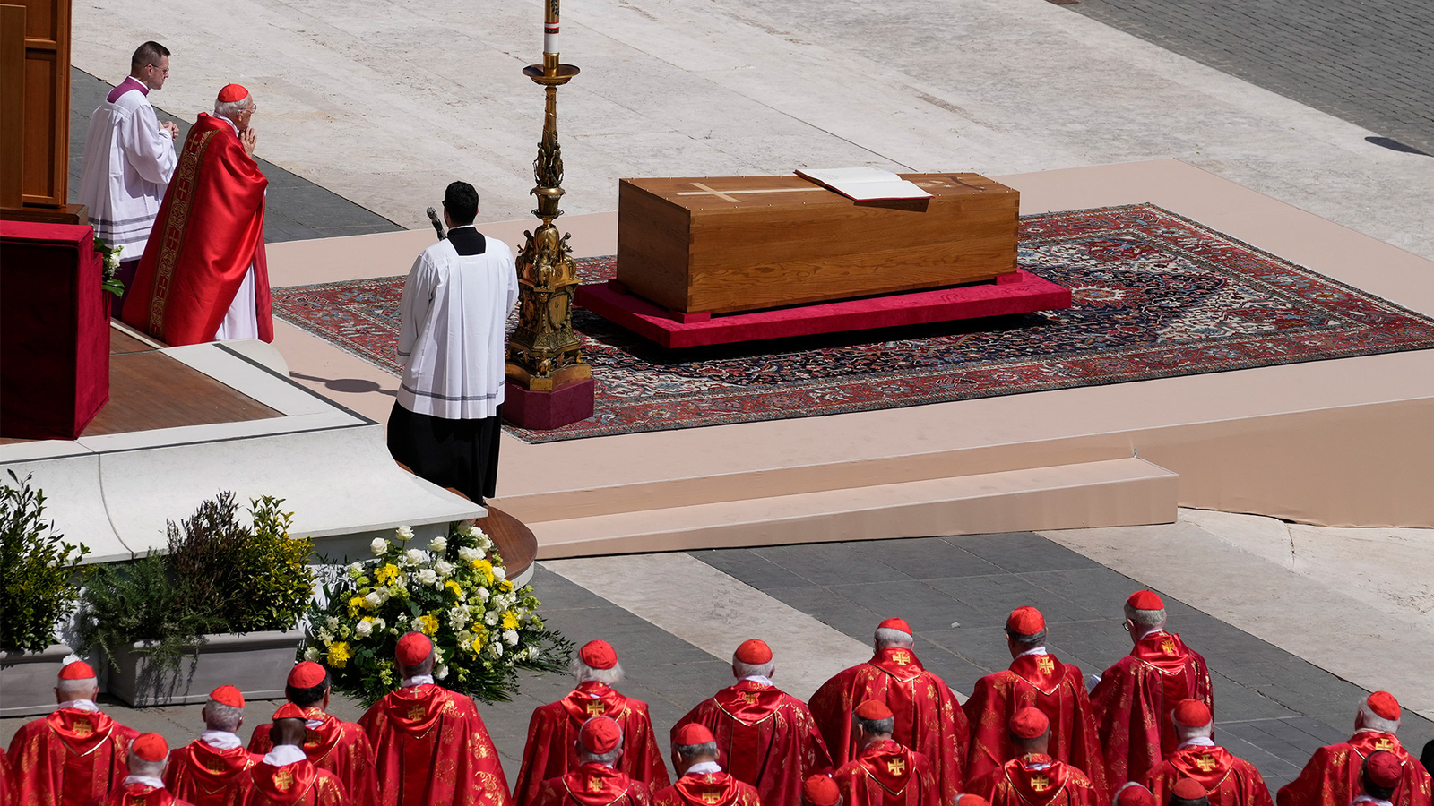 More than 250,000 in Vatican - ABC30 Fresno