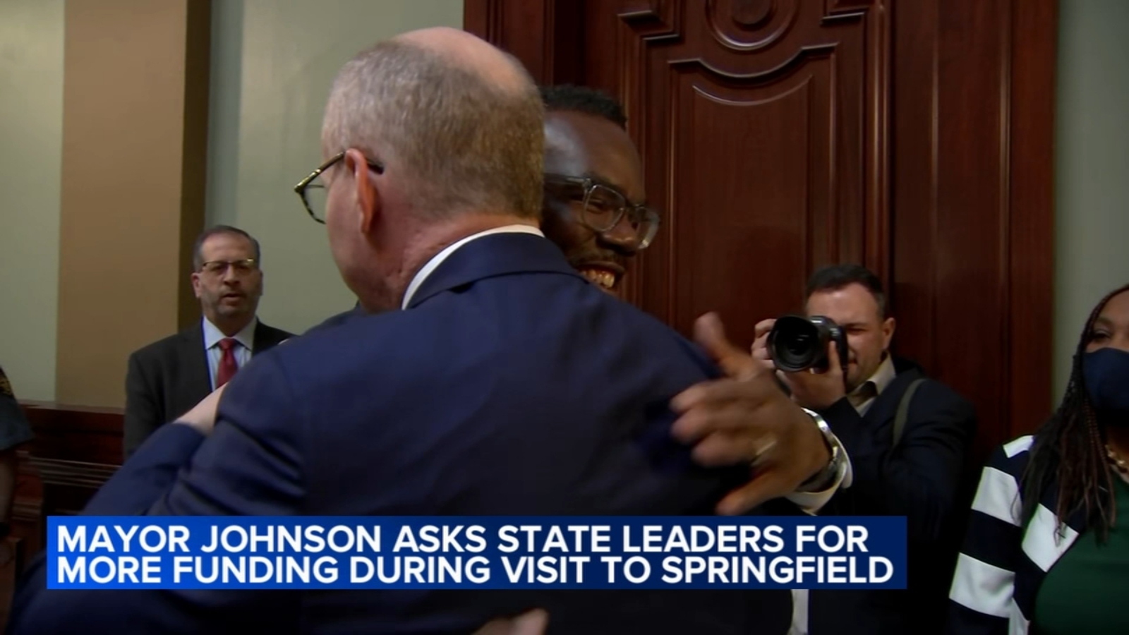 Mayor Brandon Johnson meets with Gov. JB Pritzker, others in ...