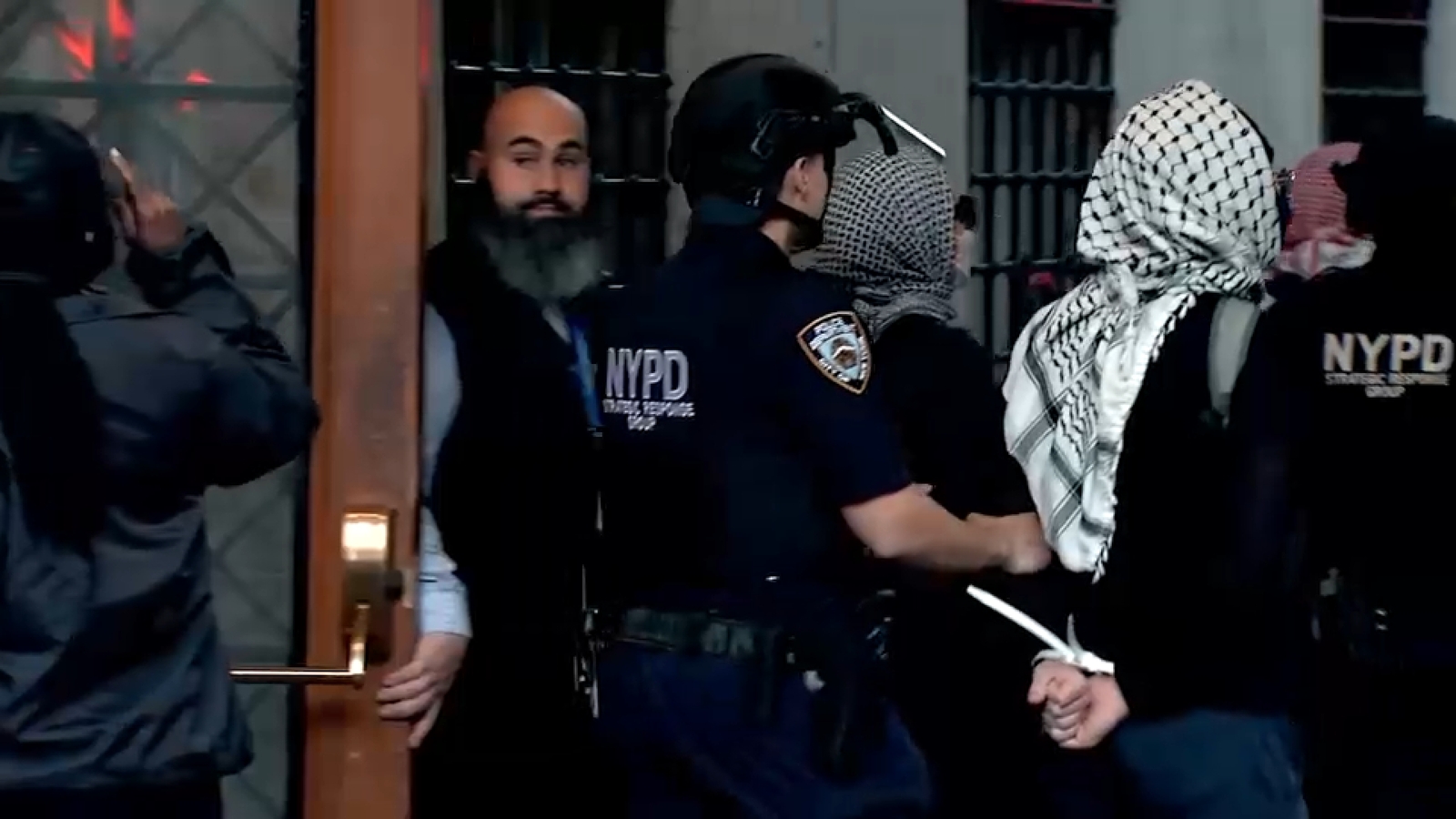 Columbia protest: 80 people in custody after Pro-Palestinian protesters ...