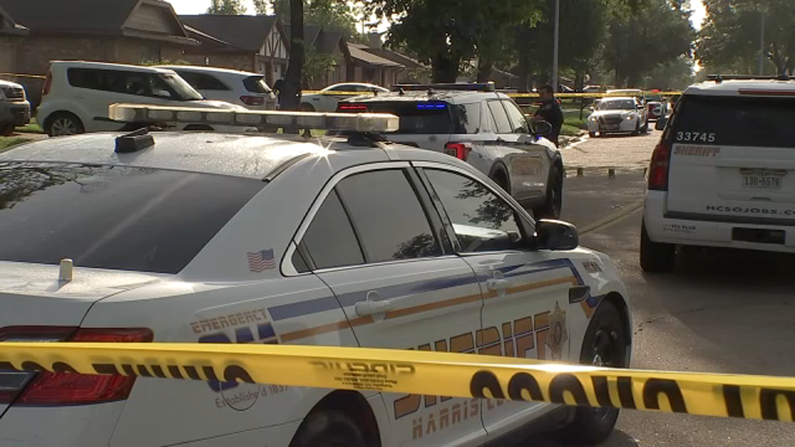 17-year-old shot, dies after running from fight into off-duty officer's ...