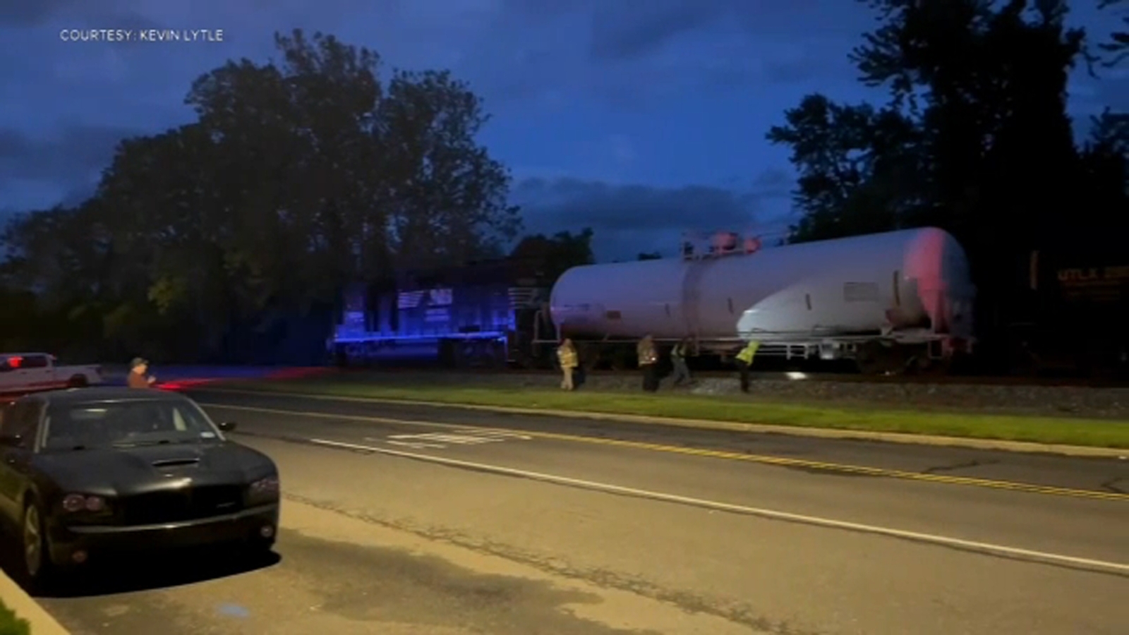 4 cars of a freight train derail in Pottstown - 6abc Philadelphia