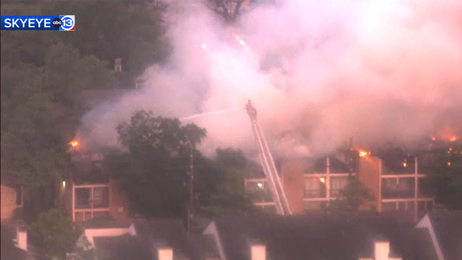 More than 100 firefighters battled flames at apartment complex building ...
