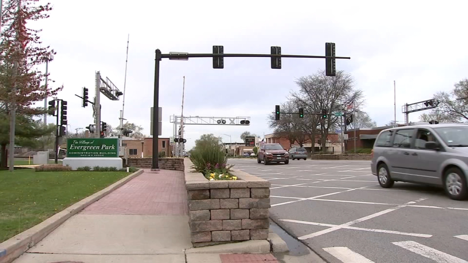 Red light cameras: Chicago Heights, Rolling Meadows, Evergreen Park ...