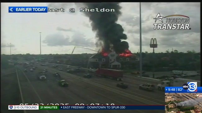 I-10 smoke: Large fire at vacant, boarded up hotel near East Freeway in ...