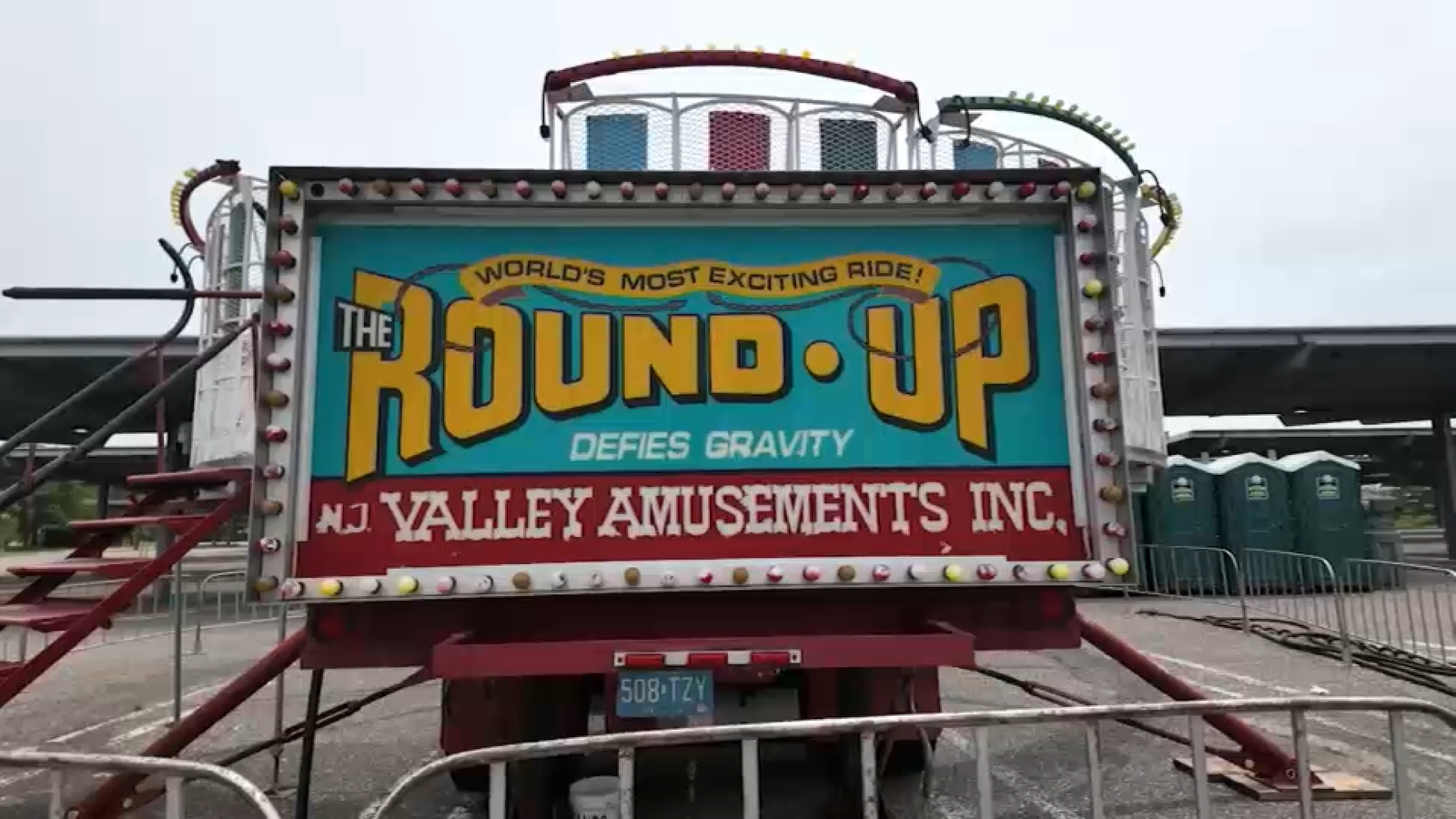 New Jersey mall mayhem: Over 500 teens pack Woodbridge carnival in ...
