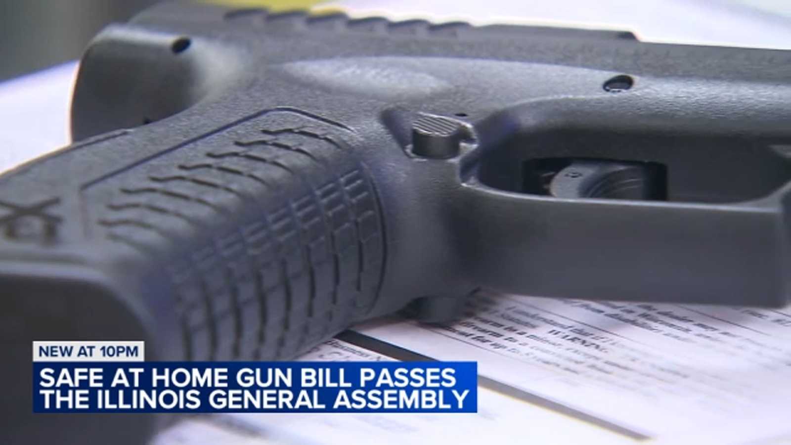 Gun safety laws: Illinois state lawmakers pass 'safe at home' gun bill ...