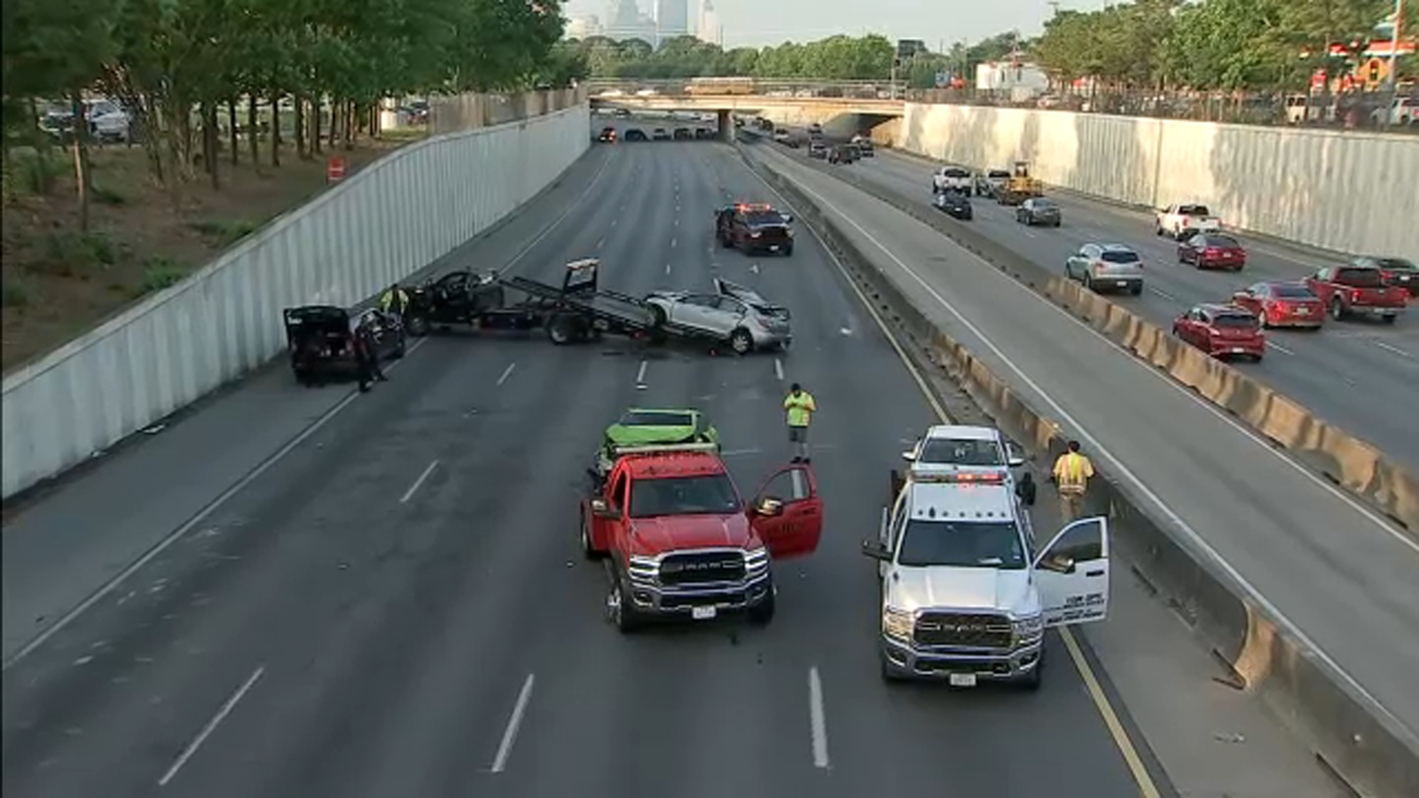 Driver dies in multi-vehicle crash on North Freeway after Main Street ...