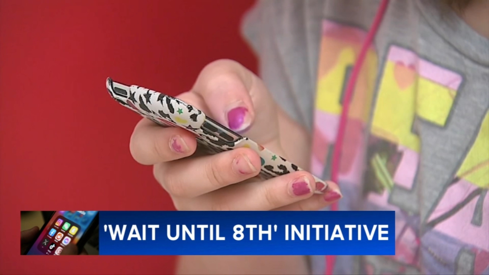 Families join 'Wait Until 8th' movement to delay smartphone use - 6abc ...
