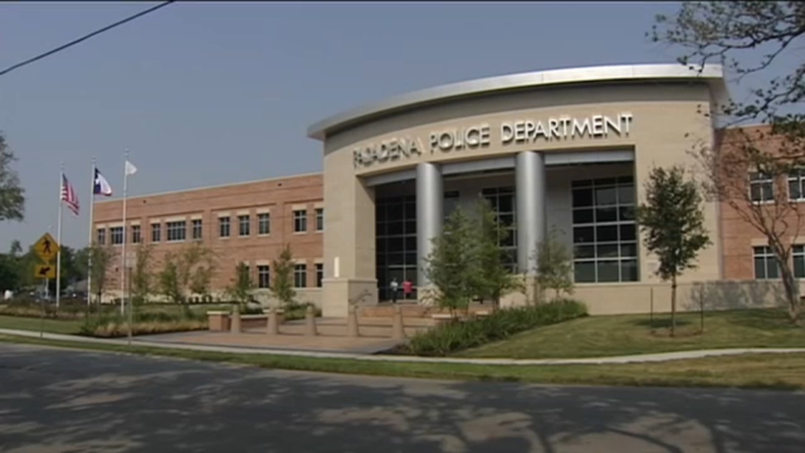 Pasadena police reunite girl with her family after she was found ...