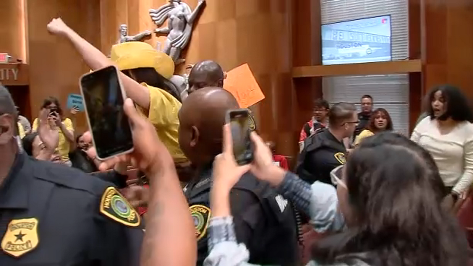 Protesters disrupt Houston City Council meeting, as city leaders ...