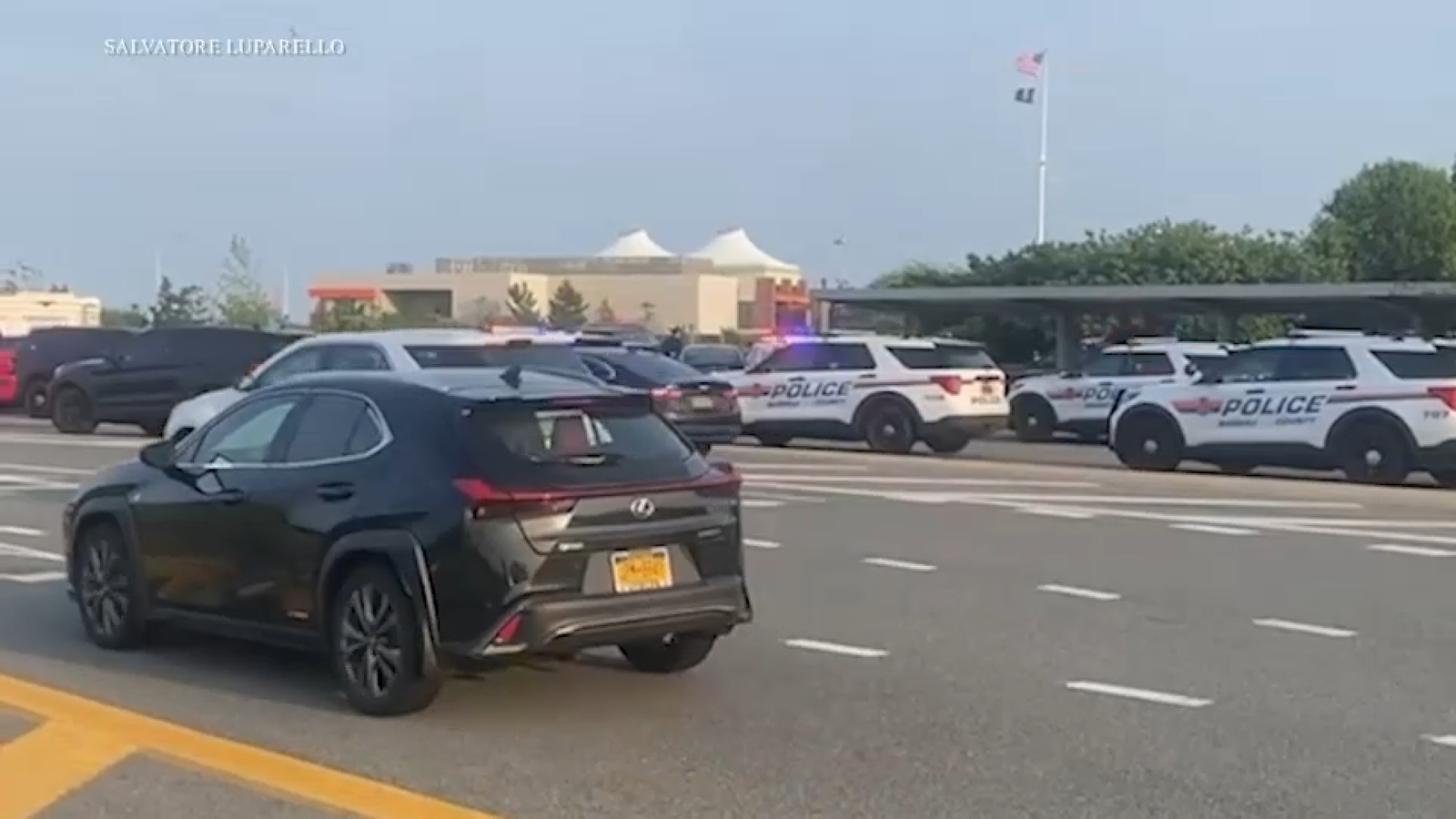 Jones Beach disturbance: Police disperse crowd of 300 young people on ...