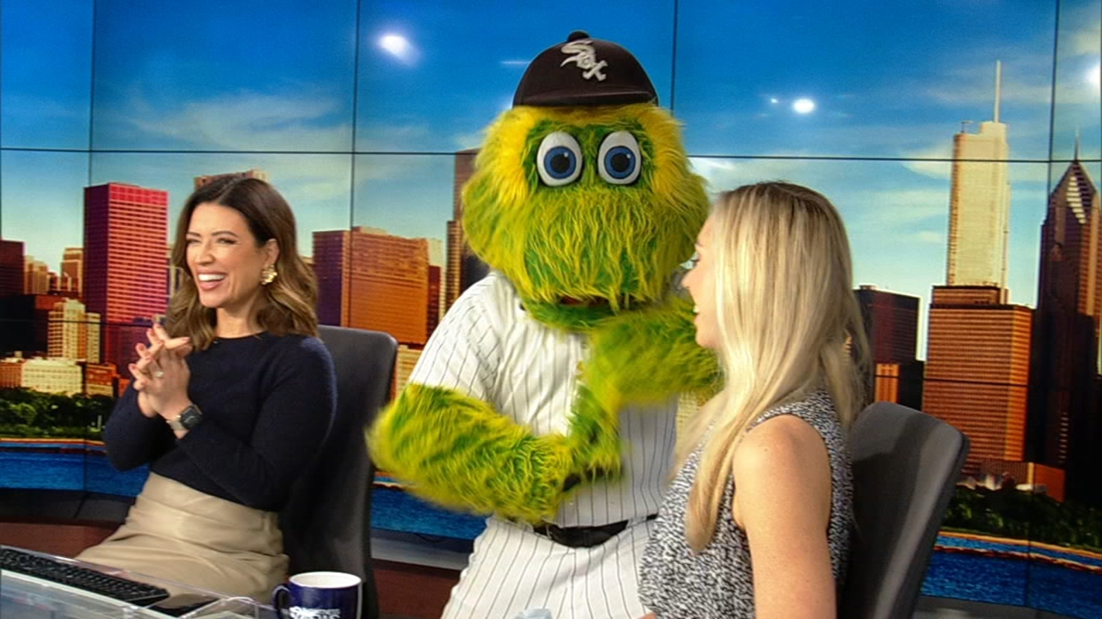 Southpaw turns 21: Let the mascot mayhem begin! - ABC7 Chicago