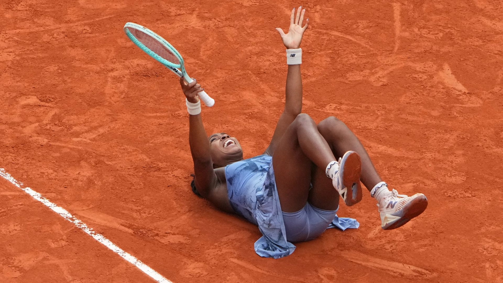 Coco Gauff wins French Open for first time, defeating top-ranked Aryna Sabalenka in 3 sets ...
