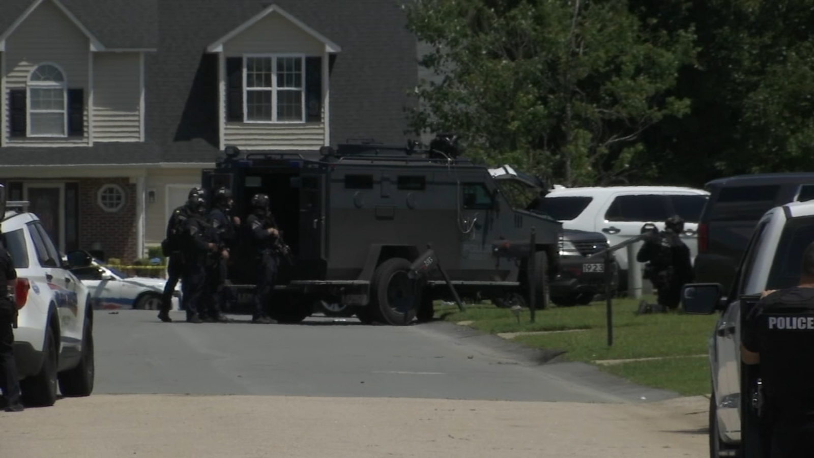 Kirky Lee Brooks | Man arrested after barricading inside Fayetteville home, hours long standoff ...