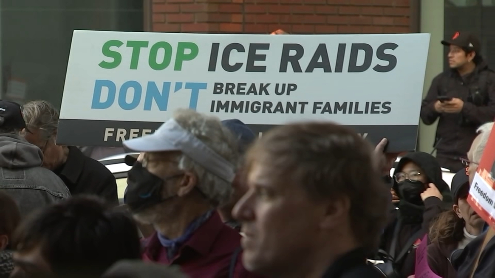 Anti-ICE protesters face off with San Francisco police officers ...
