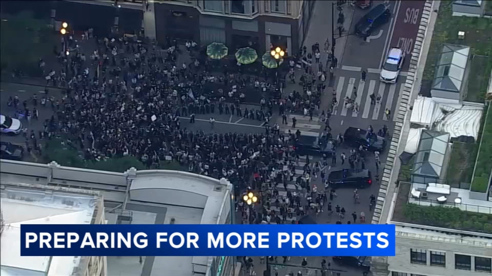 Chicago protest updates: At least 1 injured, 17 arrested in Loop ...