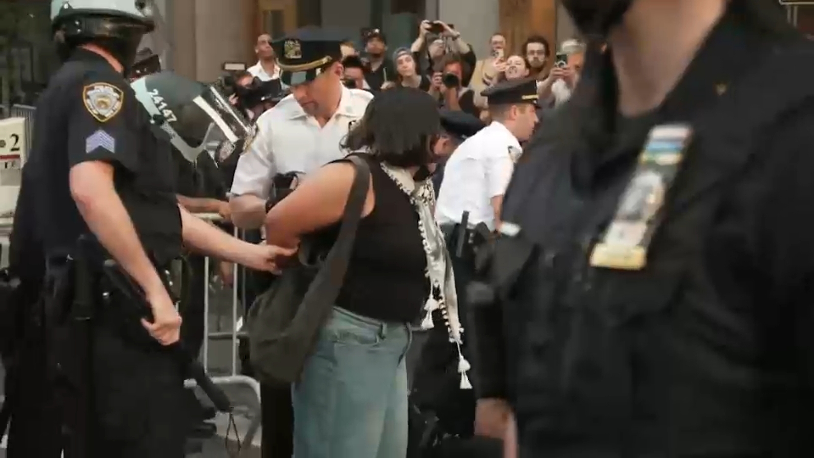 2 arrested as anti-ICE protesters return to Lower Manhattan in third ...