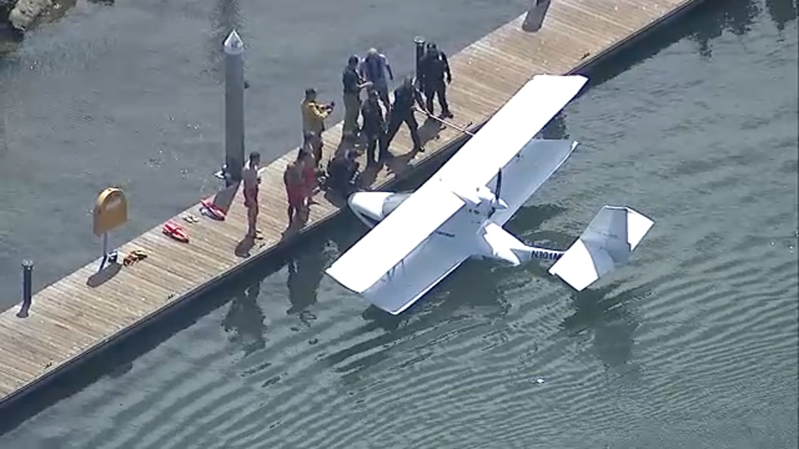 Small plane makes emergency landing in ocean waters off Port of Los ...