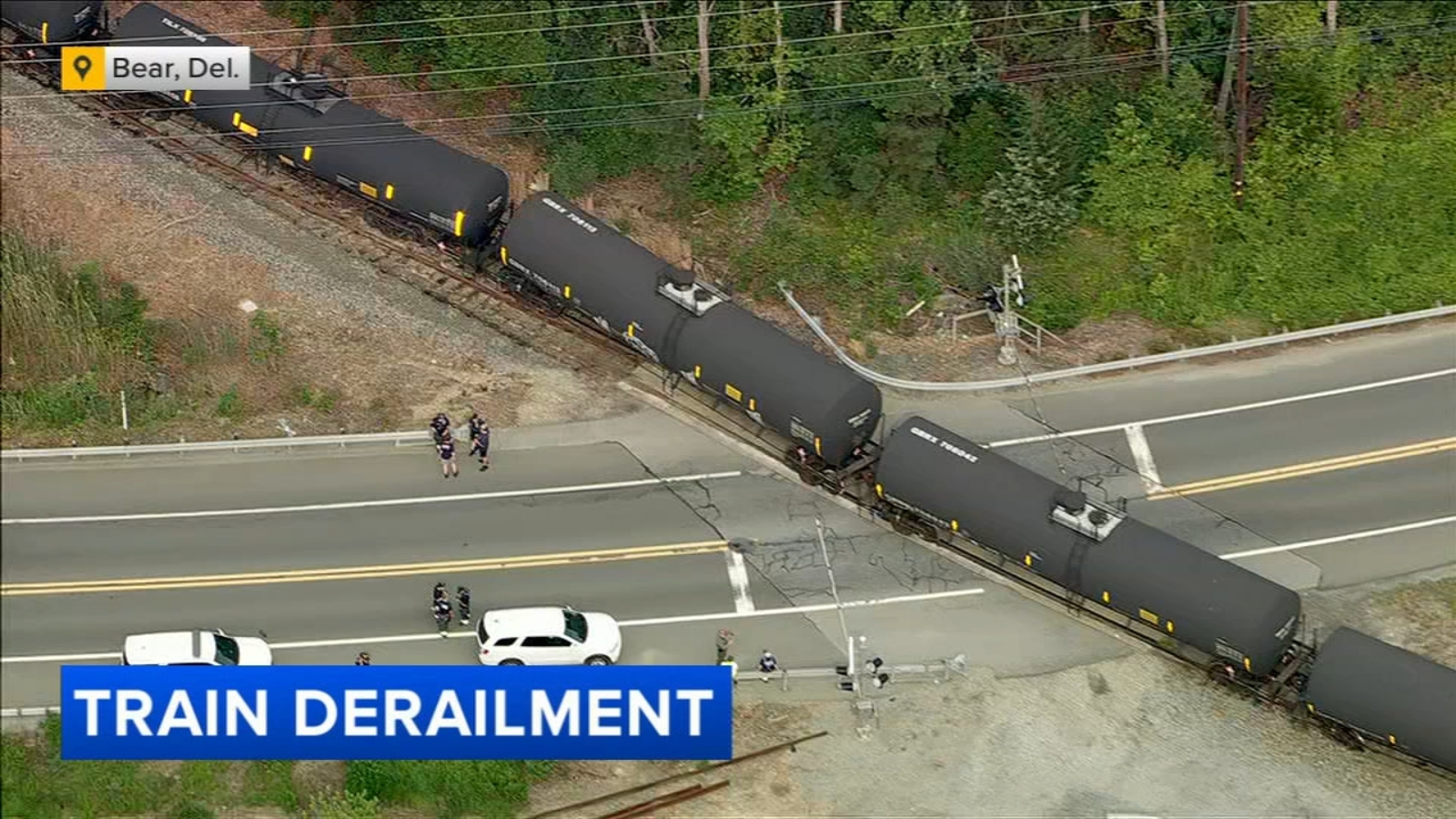 8 cars jump the tracks after train derailment in Bear, Delaware - 6abc ...