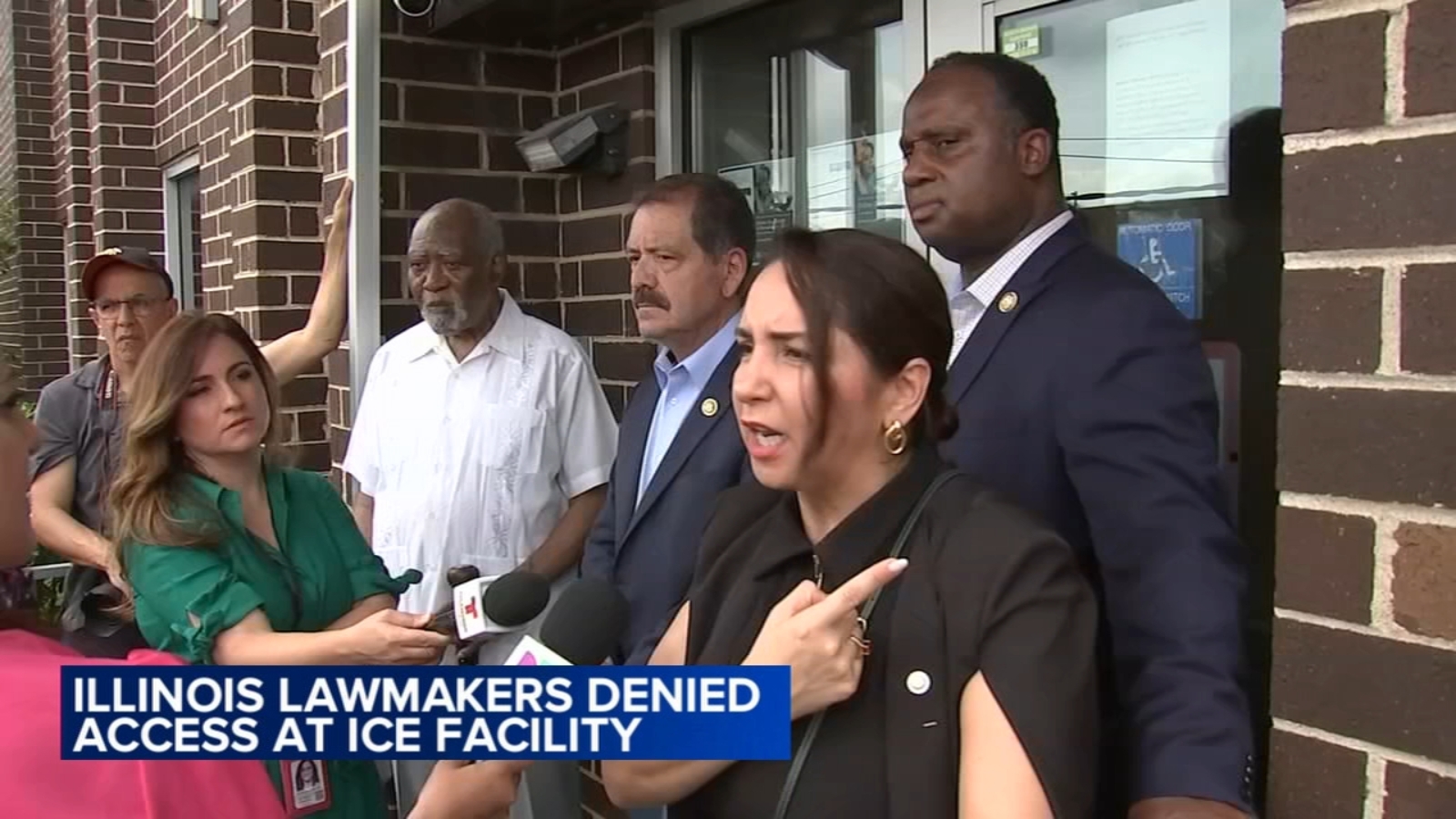 Illinois U.S. representatives denied access to Broadview immigration ...