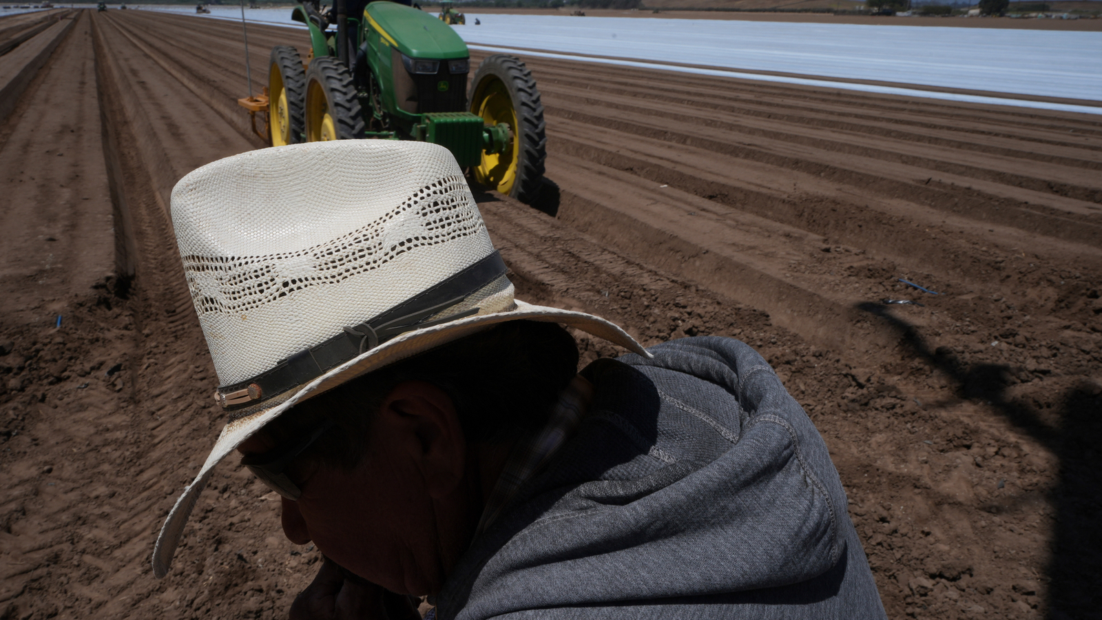 ICE raids and their uncertainty scare off workers and baffle businesses ...