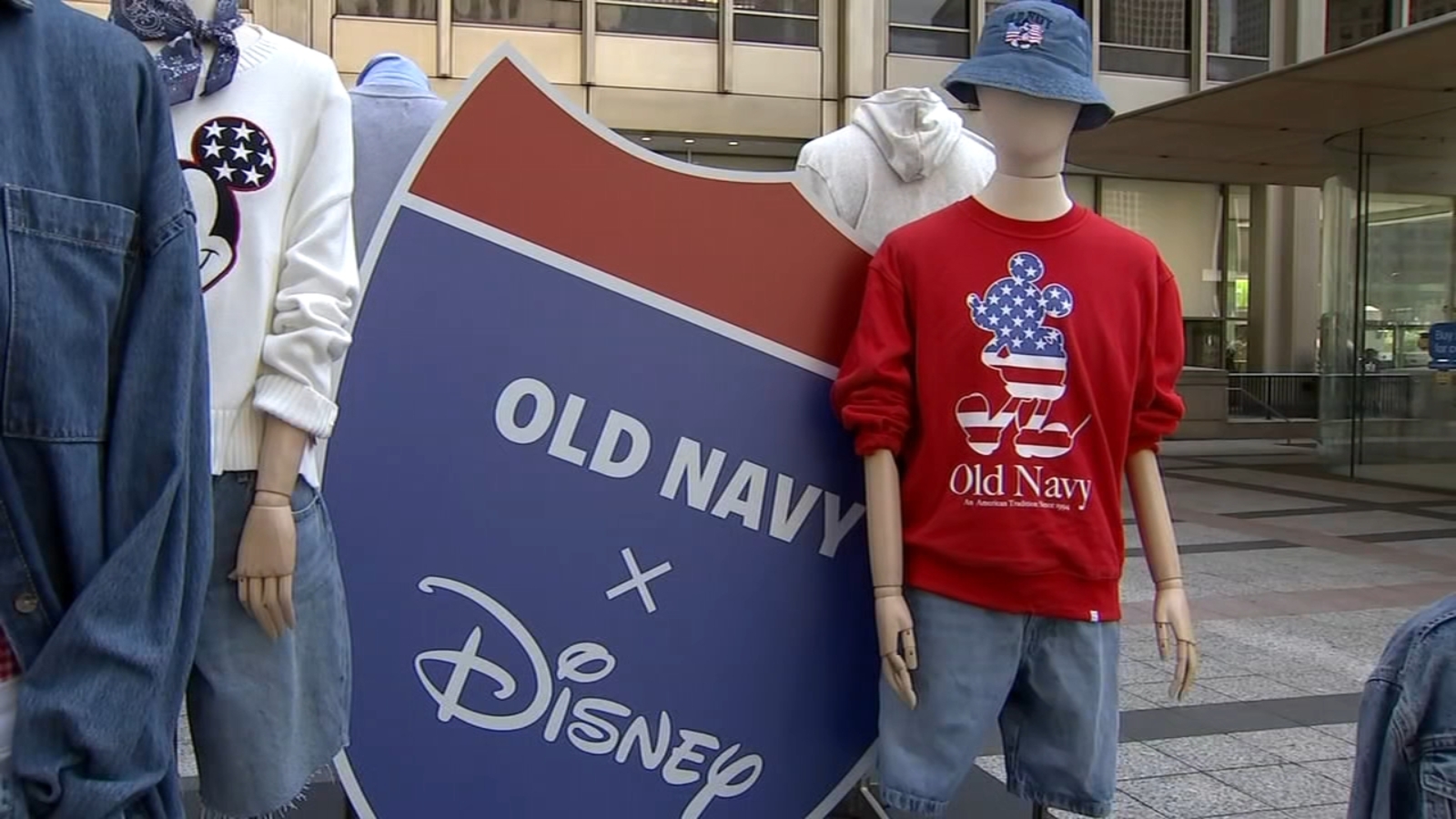 Chicago party at Pioneer Court on Michigan Avenue celebrates ...