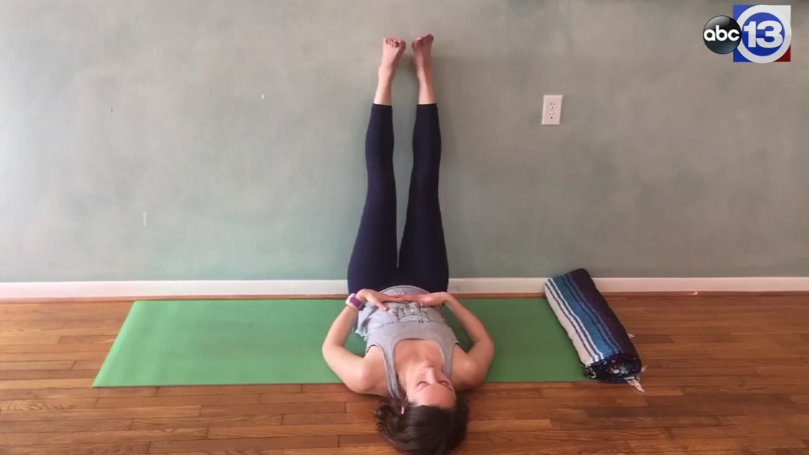 How lying on the ground can make you a better runner - ABC13 Houston