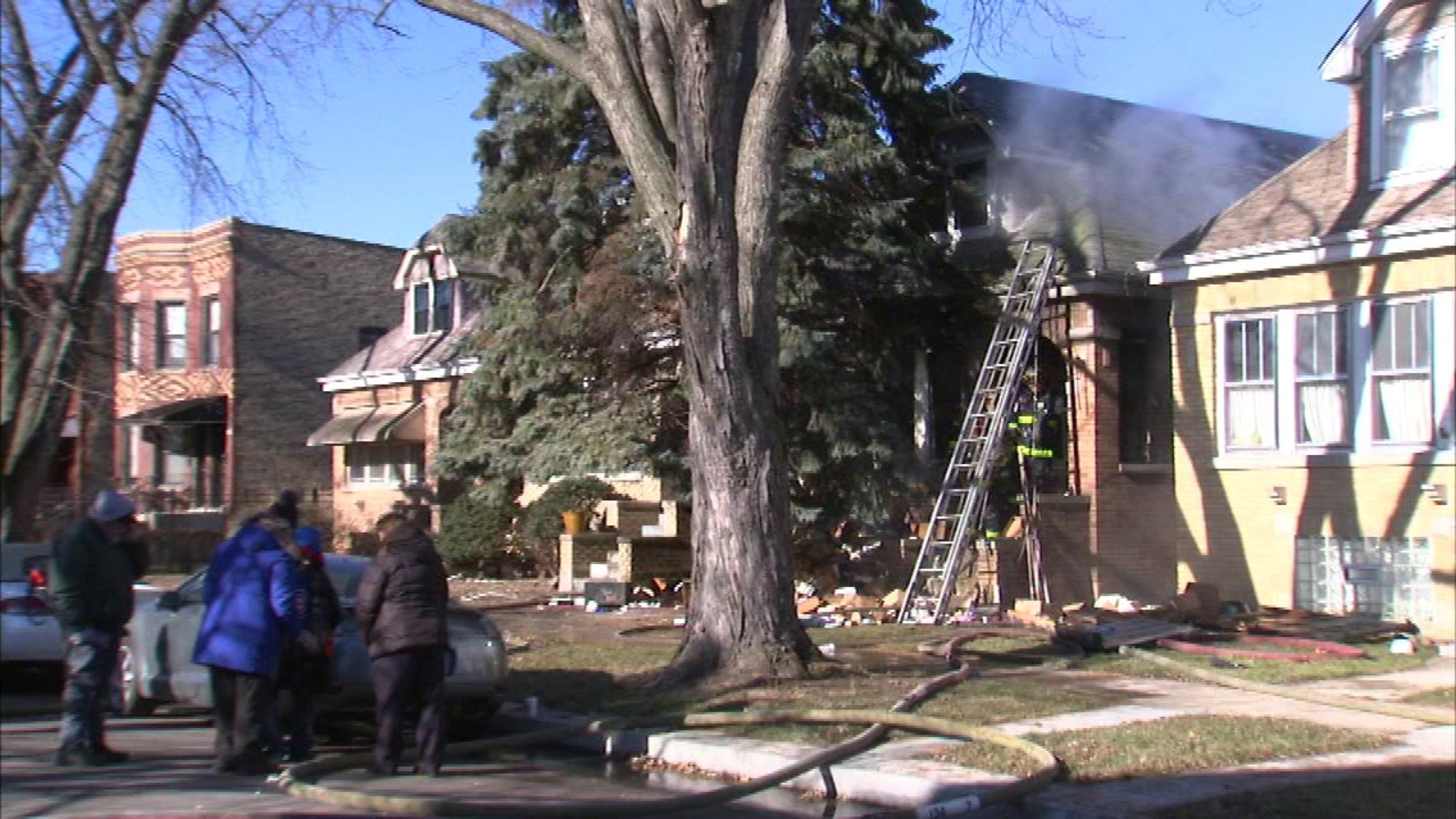 Northwest side bungalow fire spreads to second house - ABC7 Chicago