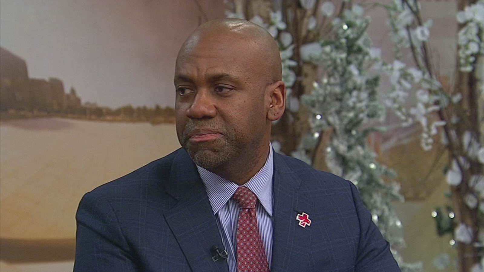 Dr. A. Kyle Mack discusses the ABC 7 Great Chicago Blood Drive - ABC7 ...