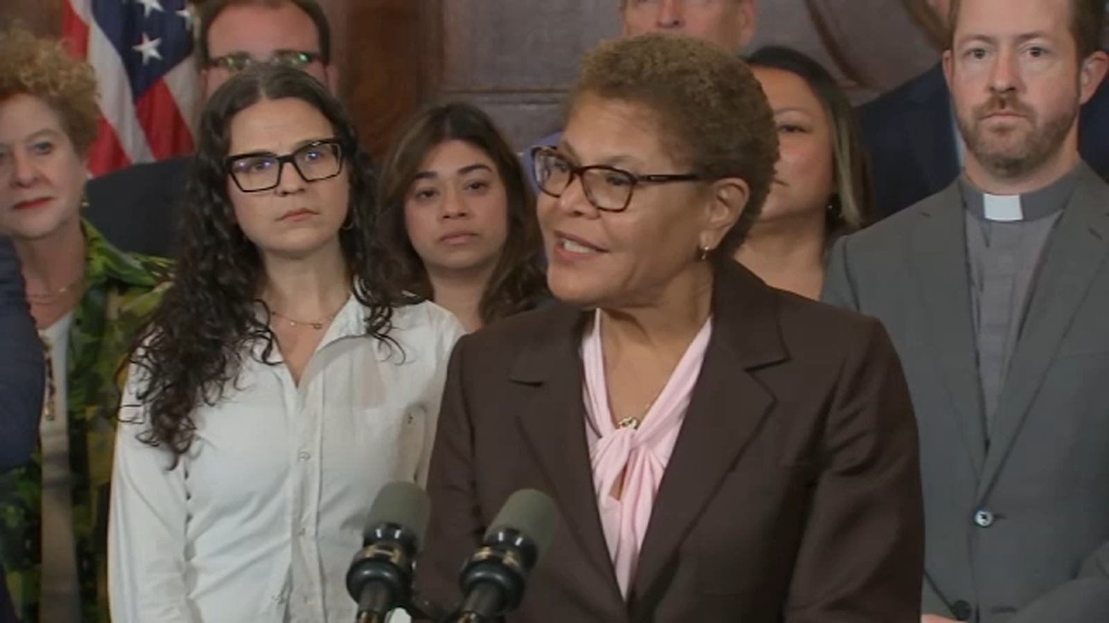 Mayor Bass to respond after Trump administration sues LA over sanctuary ...