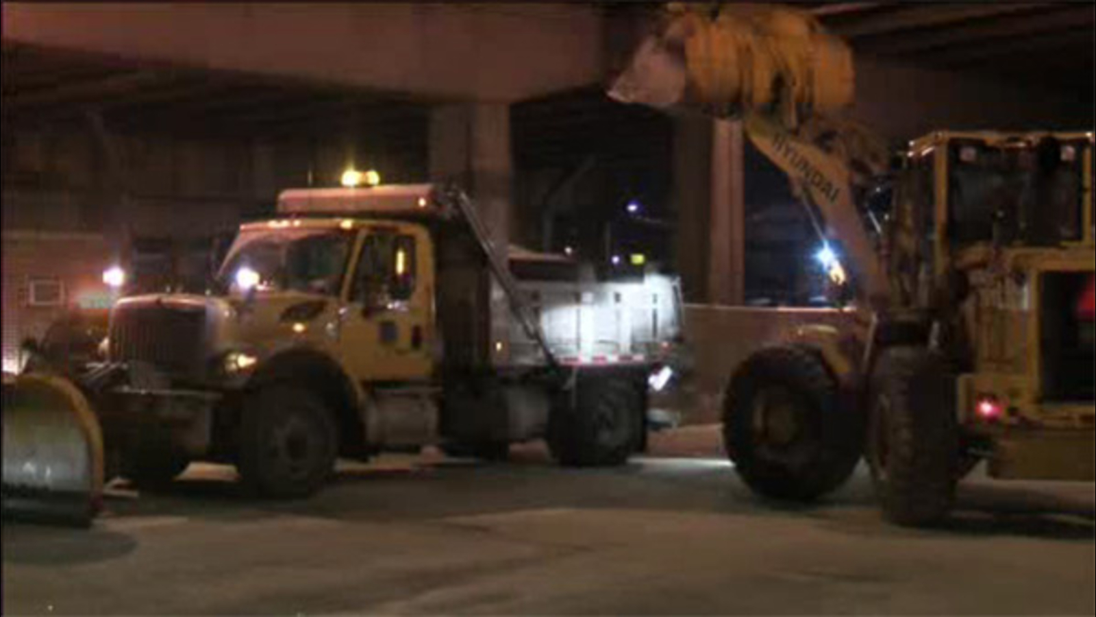 Philly Streets Dept. deploys trucks due to snow - 6abc Philadelphia