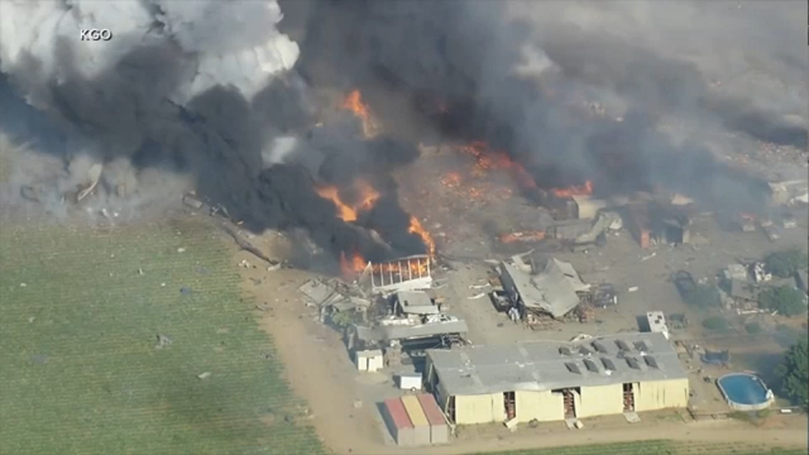 Fireworks warehouse explosion: 7 missing after explosion in Esparto ...