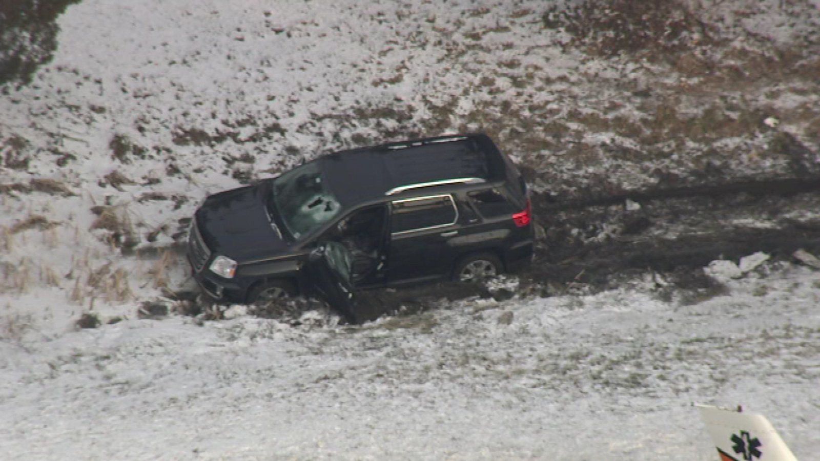 PHOTOS: Object flies through SUV windshield on NJ Turnpike - 6abc ...