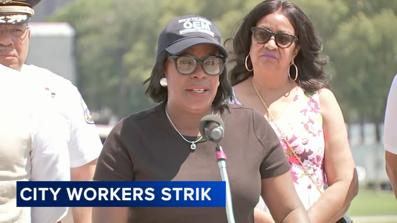 Parker delivers impassioned remarks to striking city workers - 6abc ...