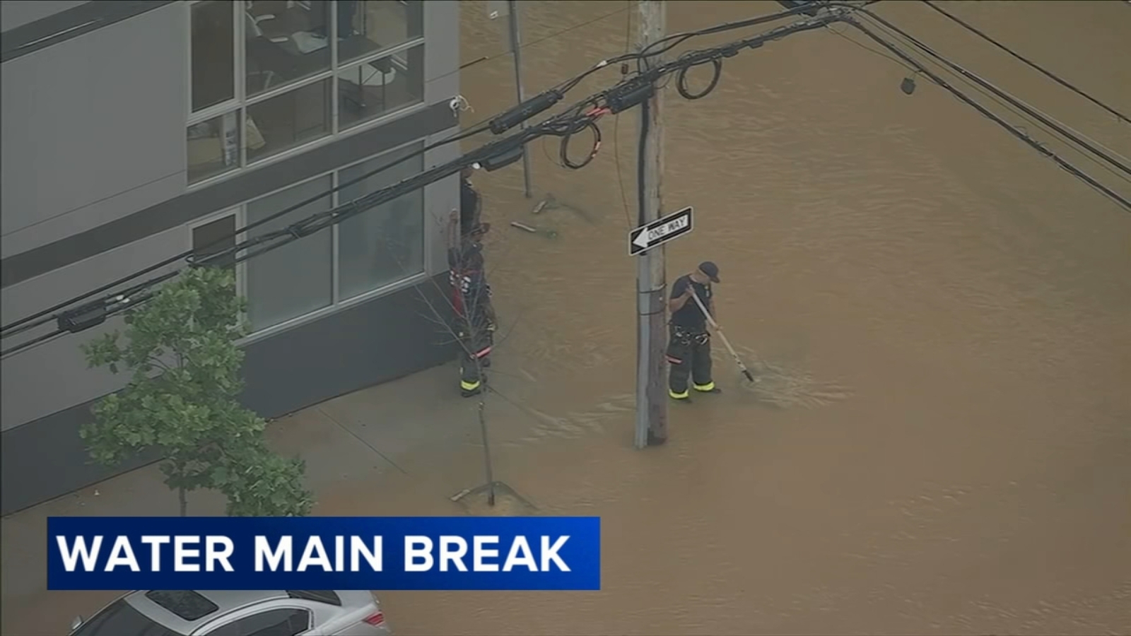 Water main break floods streets in North Philadelphia - 6abc Philadelphia