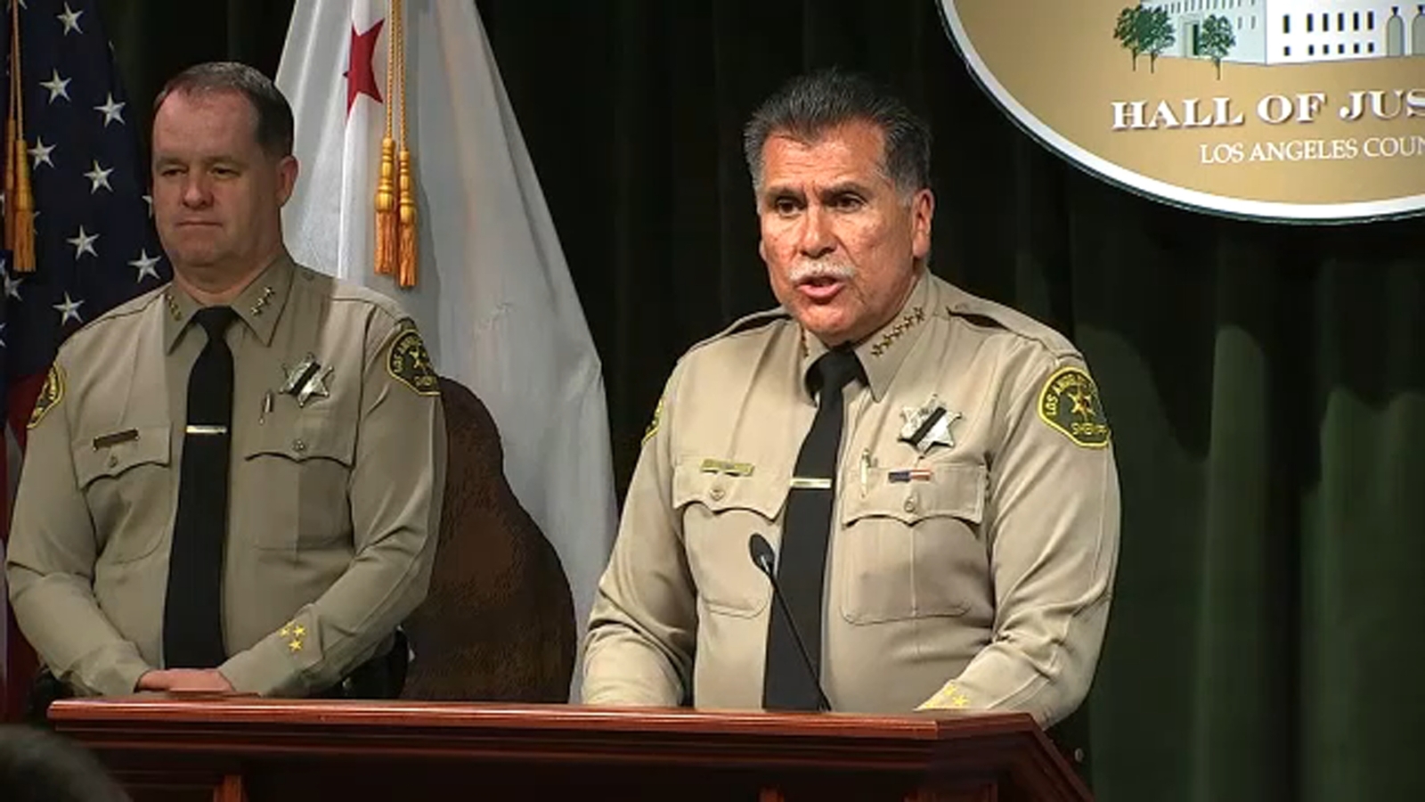 LASD transfirió al menos 20 reclusos a custodia de ICE. El alguacil ...