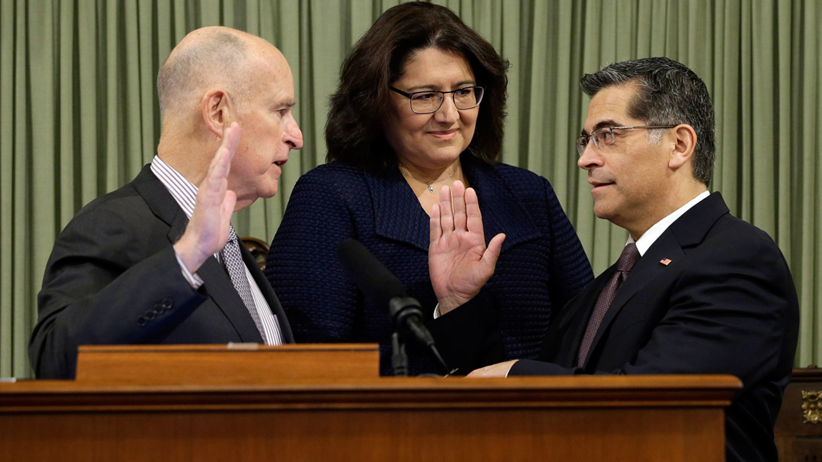 Xavier Becerra sworn in as California's first Latino attorney general ...