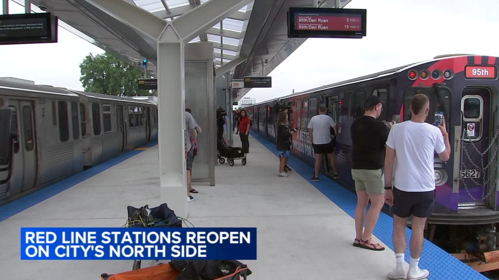 North Side CTA Red Line Lawrence, Argyle, Berwyn, Bryn Mawr stations ...