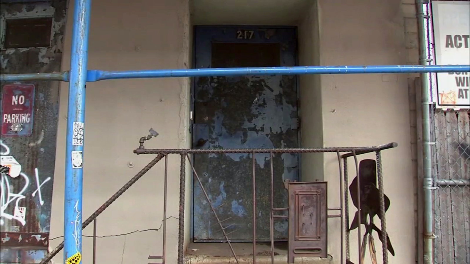 Man accused of having non-operative 'suitcase bomb' at Brooklyn home ...