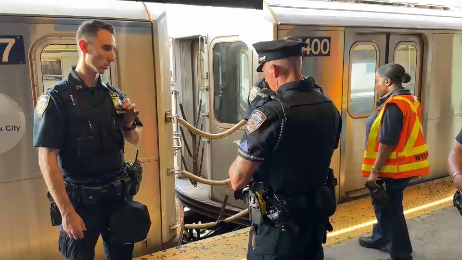 7 train subway service suspended between Queensboro Plaza and Flushing ...