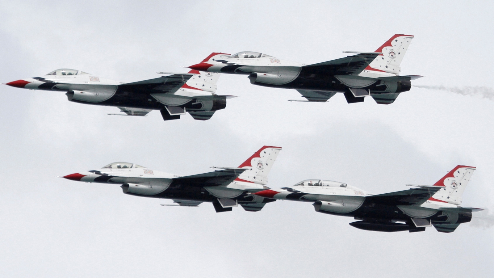 Chicago Air & Water Show 2025: U.S. Air Force Thunderbirds, Army Golden ...