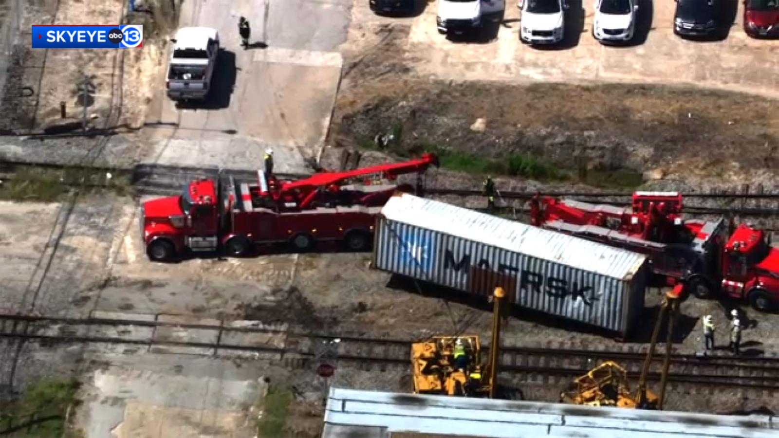No injuries reported after train collides with 18-wheeler on Market ...