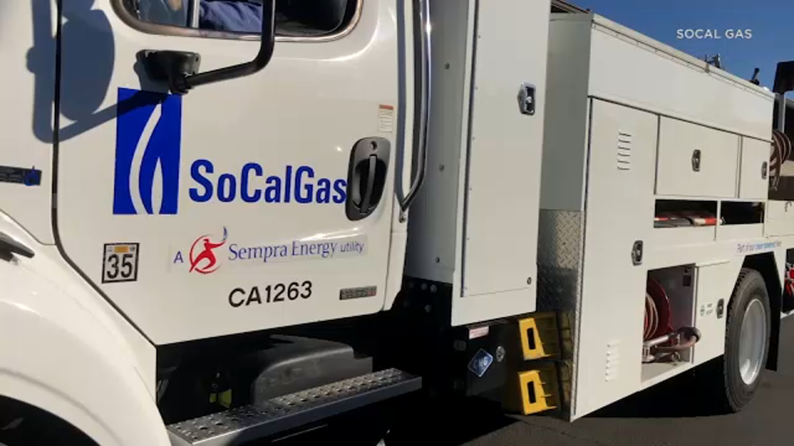 SoCalGas lays off number of workers - ABC7 Los Angeles
