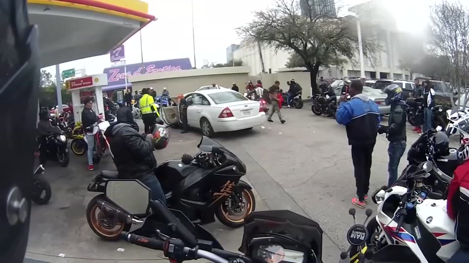 EXCLUSIVE: Group of bikers fight at a Galleria gas station - ABC13 Houston