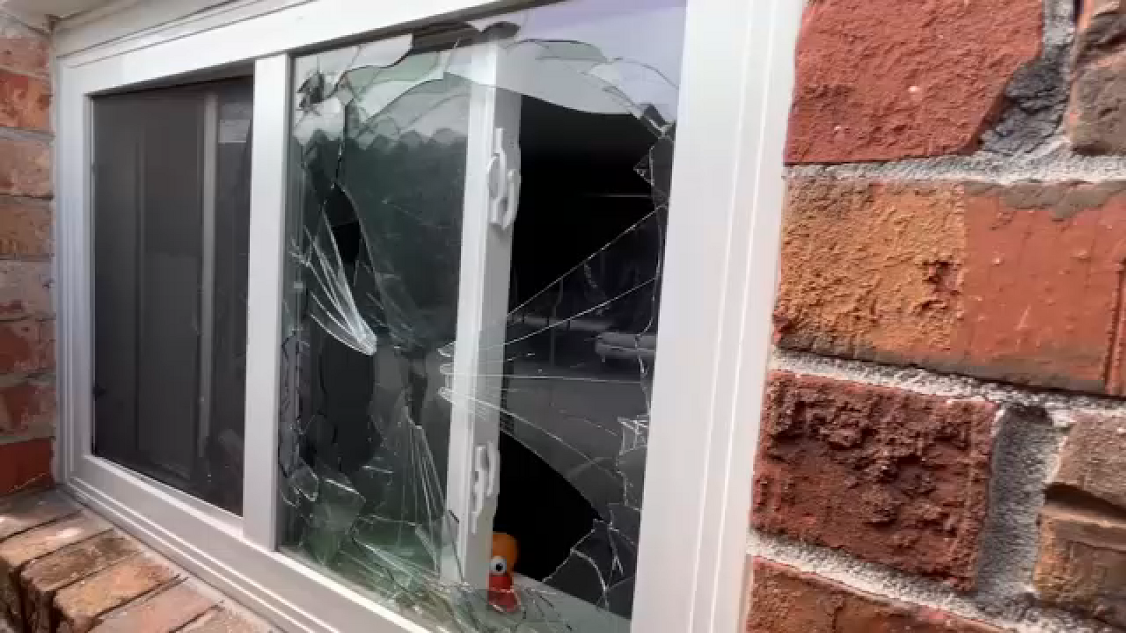 Man charged after shooting accused peeping tom who allegedly smashed ...
