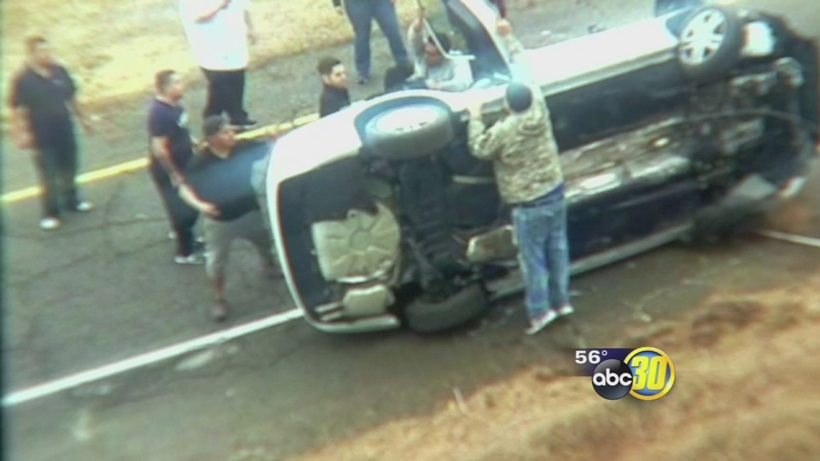 Witnesses rush to save man who crashed after being shot in the face in ...