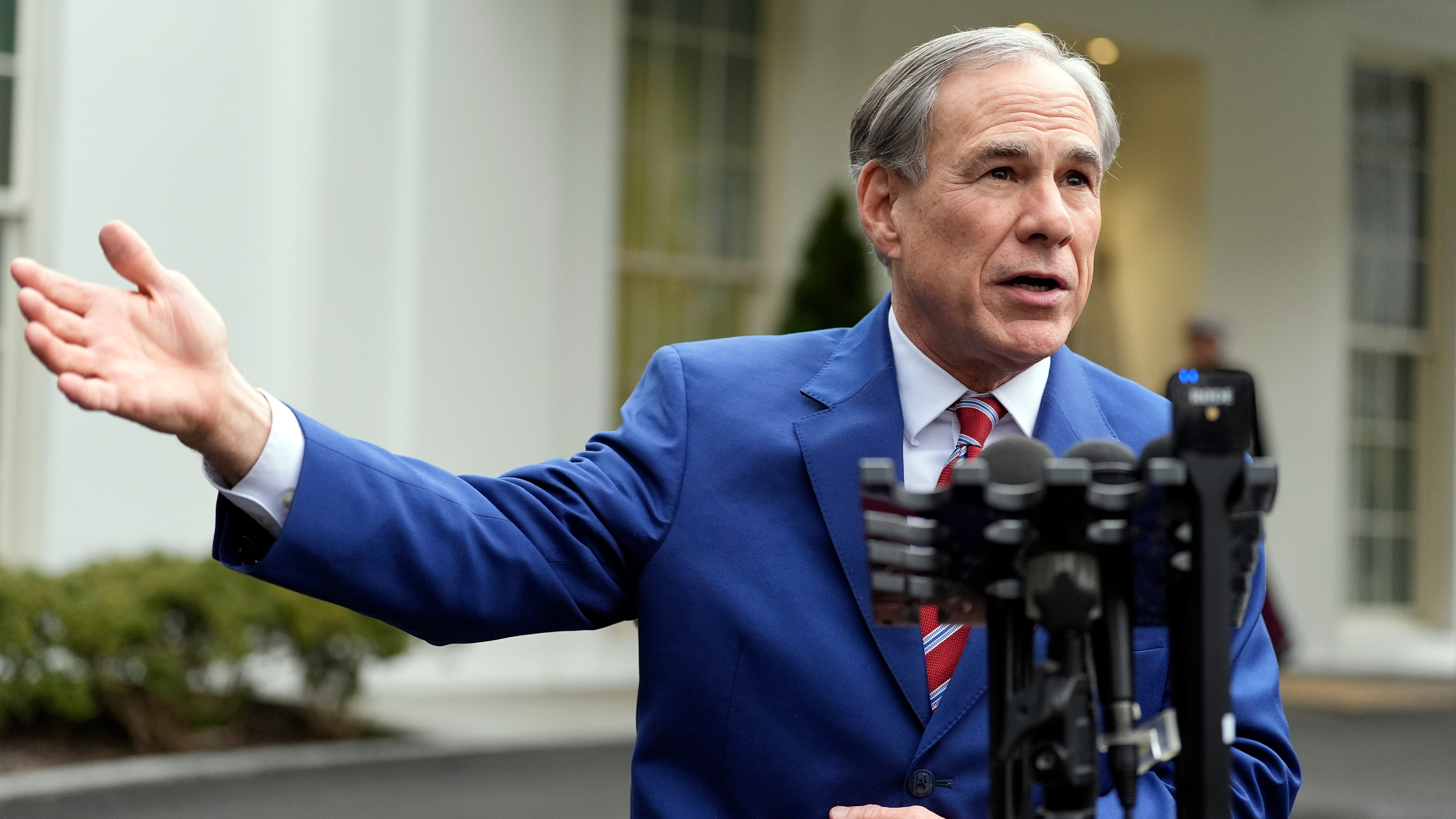 Texas redistricting battle escalates as Abbott asks court to remove top ...