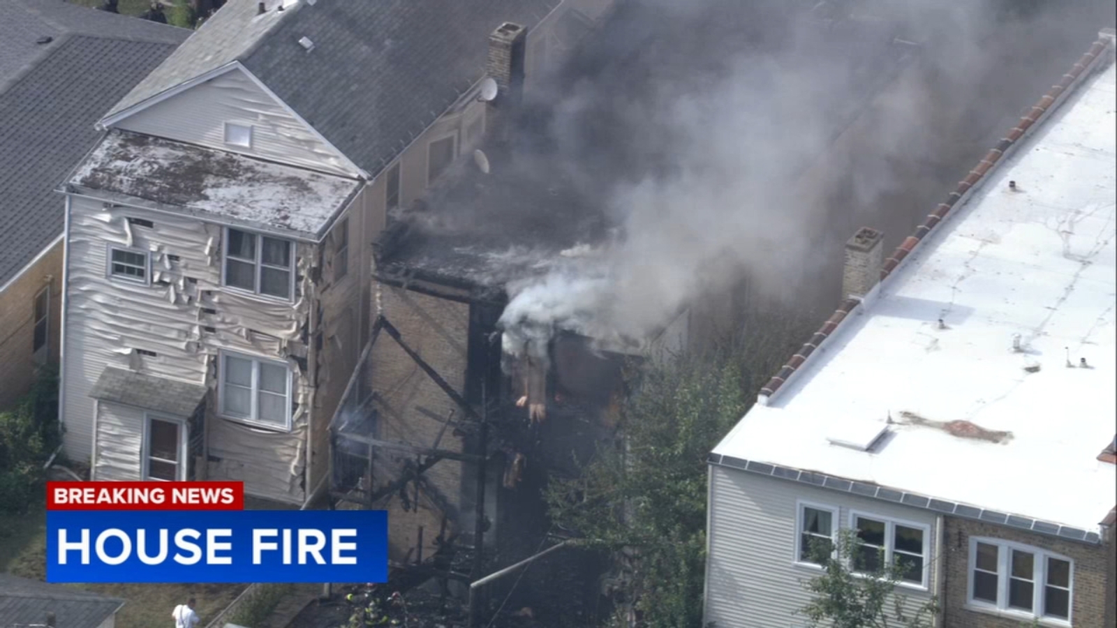 Chicago fire Residential building damaged by large fire on West Windsor ...