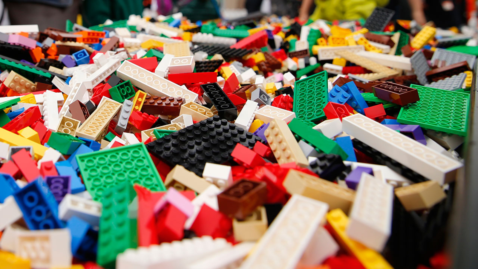 Free Stuff Friday: Valentine's Day at the Lego store - ABC13 Houston
