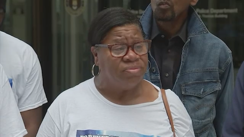 Driver wanted after shooting at Iowa Colony police officer during ...